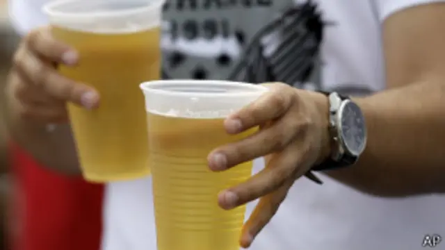 El secreto del éxito de Alcohólicos Anónimos para recuperar adictos "en ...