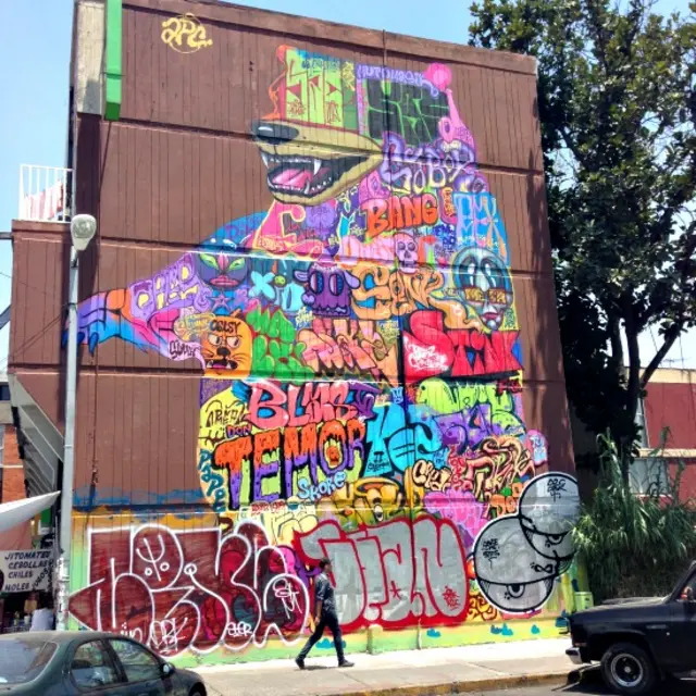 El colorido encanto del arte callejero chilango - BBC News Mundo