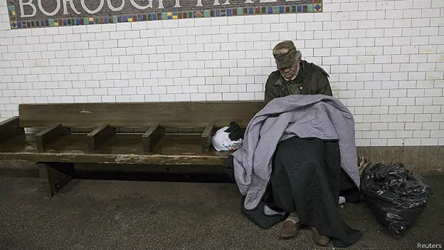 ¿Cómo llegó Nueva York a tener más de 60.000 indigentes? - BBC News Mundo
