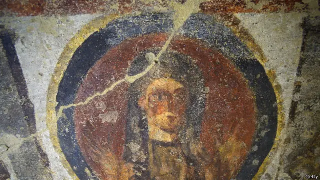 Tras los secretos de las catacumbas de Santa Priscila - BBC News Mundo