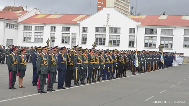 La hija del hombre que dio caza al Che, la primera generala de Bolivia ...