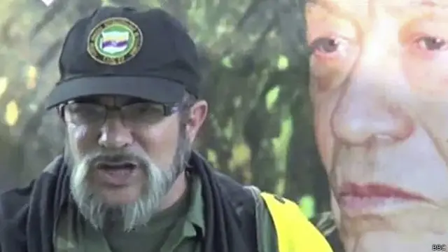 Suspenden órdenes de captura contra jefe de las FARC - BBC News Mundo