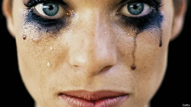 ¿Por qué lloramos cuando algo nos duele? - BBC News Mundo