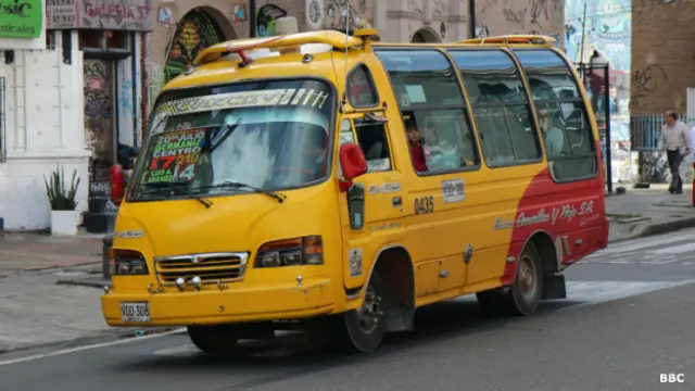 En fotos: las tradicionales busetas que Bogotá dejará de ver - BBC News ...