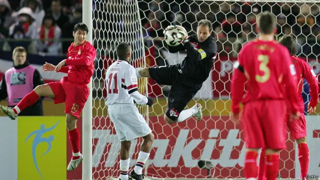 Rogerio Ceni, el portero que ha marcado 128 goles - BBC News Mundo