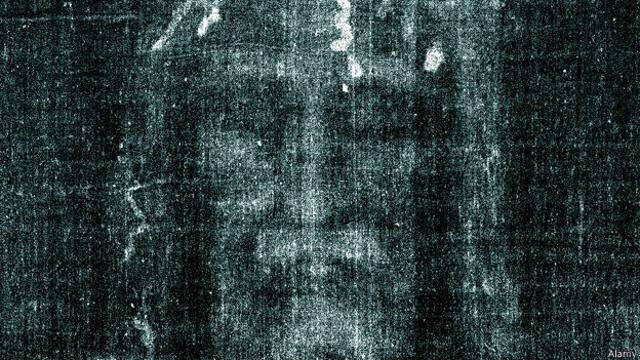 Las teorías sobre por qué el Santo Sudario de Turín tiene la imagen de ...