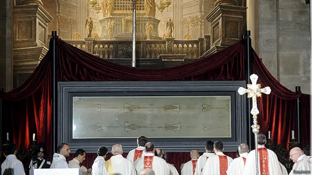 Las teorías sobre por qué el Santo Sudario de Turín tiene la imagen de ...