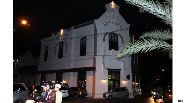 Mengapa sulit melindungi bangunan cagar budaya di Semarang? - BBC News Indonesia