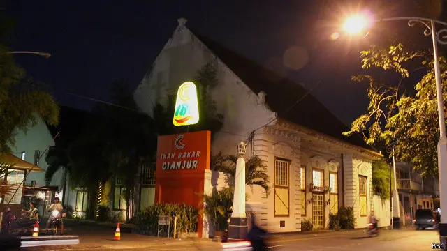 Mengapa sulit melindungi bangunan cagar budaya di Semarang? - BBC News Indonesia