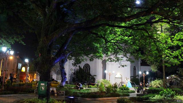 Mengapa sulit melindungi bangunan cagar budaya di Semarang? - BBC News Indonesia