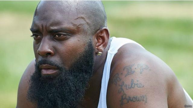 Michael Brown / Ferguson: el drama de un duelo que no puede quedar en familia - BBC News Mundo