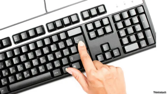 Cómo tu forma de teclear puede revelar tu identidad - BBC News Mundo