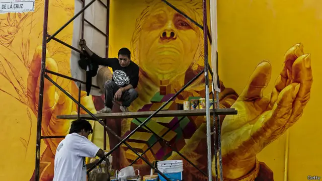 Palmitas, el barrio mexicano que combate la violencia con colores - BBC ...