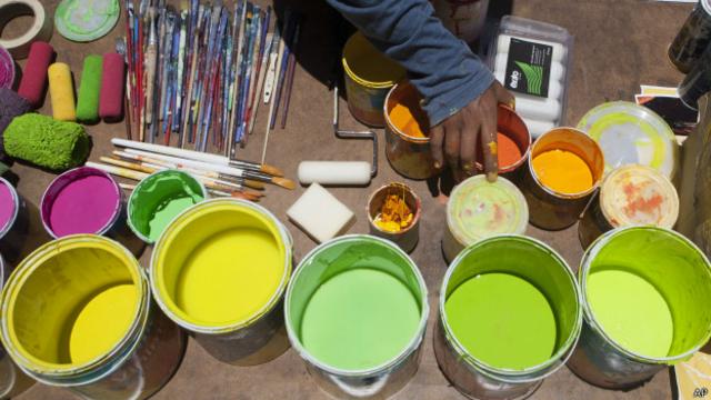 Palmitas, el barrio mexicano que combate la violencia con colores - BBC ...