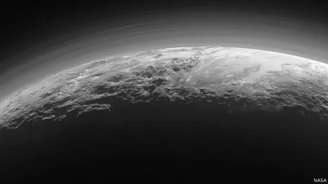 Gambar terbaru ungkap cakrawala Pluto - BBC News Indonesia