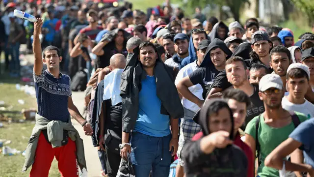 Quatro perguntas sobre a crise migratória - BBC News Brasil