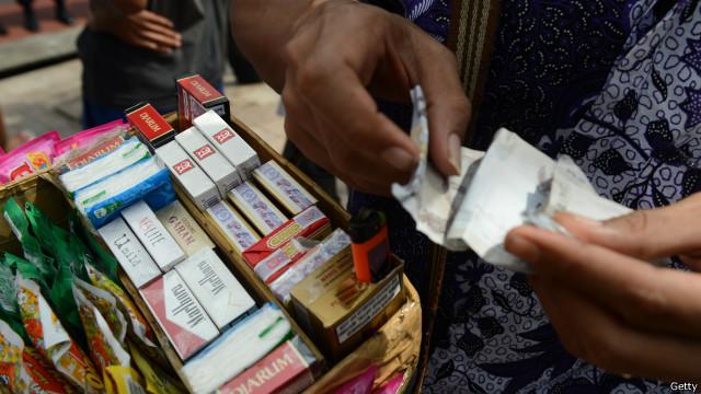 Apakah kenaikan harga rokok solusi efektif? - BBC News Indonesia