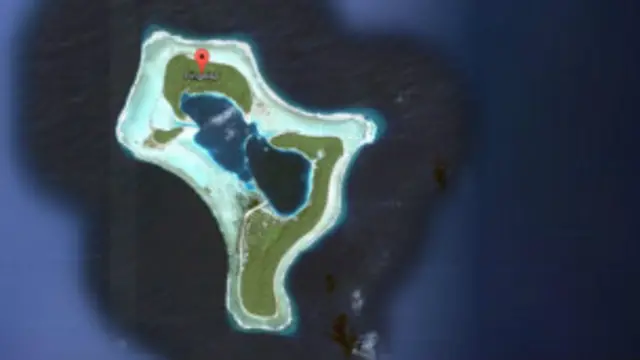 La isla llena de gente que sólo puede ver en blanco y negro - BBC News ...