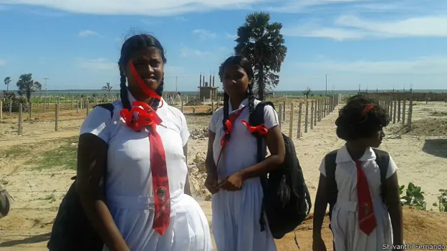 මනියම්තෝට්ටම්: පාසලක් නැති ගමක් - BBC News සිංහල