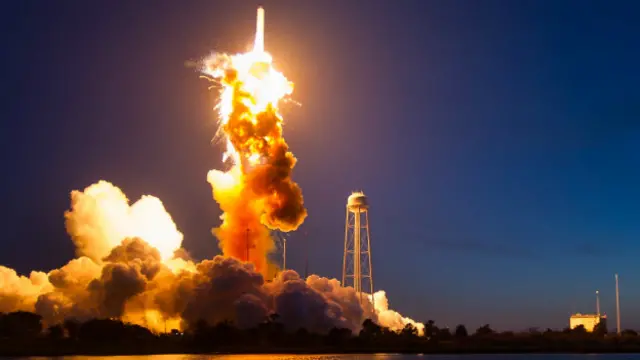 Las impresionantes fotos de la NASA de la explosión del cohete Antares ...