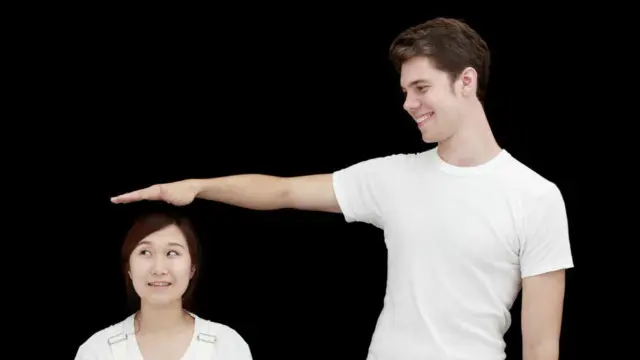 Pendek vs tinggi, mana yang lebih menguntungkan? - BBC News Indonesia