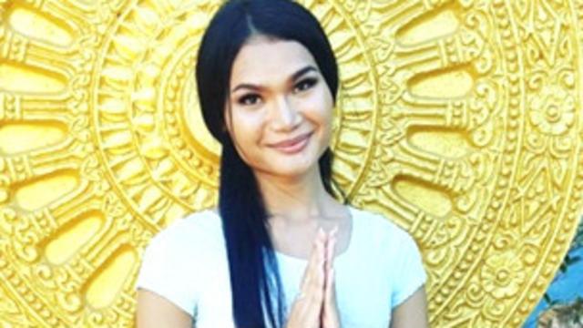 De monje budista a supermodelo: la espectacular transformación de Mimi ...