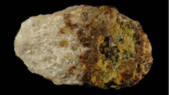 La fingerita de El Salvador y los otros minerales raros identificados ...