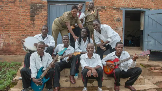 La banda de Malawi formada por presos de una cárcel de alta seguridad ...