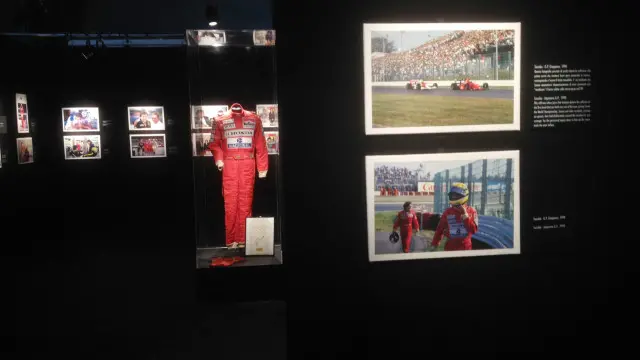 Mostra reúne imagens inéditas e raras de Senna que desvendam o homem ...