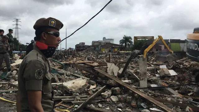 Pembongkaran Kalijodo lancar tanpa perlawanan - BBC News Indonesia