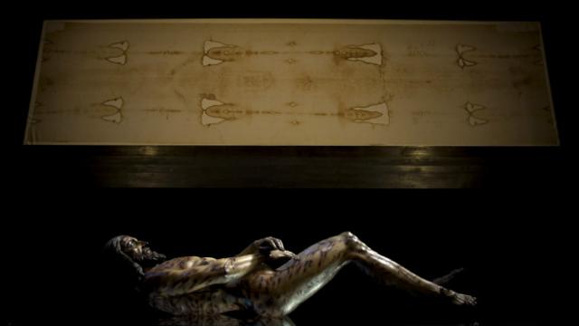 Los misterios que todavía rodean al Santo Sudario - BBC News Mundo