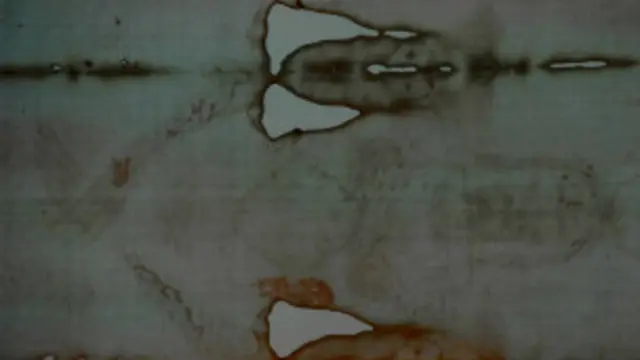 Los misterios que todavía rodean al Santo Sudario - BBC News Mundo