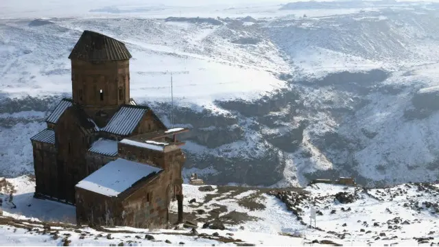 DERGİ - Türkiye’de unutulan imparatorluk şehri: Ani - BBC News Türkçe