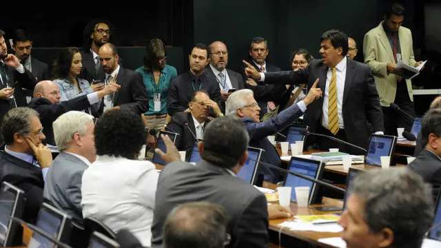 Relator apresenta parecer sobre impeachment: Entenda o que está em jogo ...