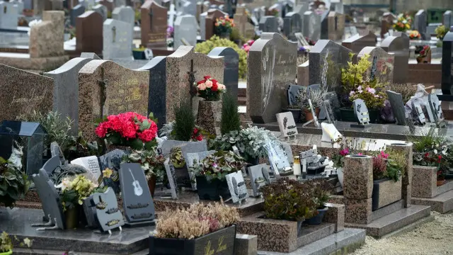 Mengapa mengingat kematian bisa mengubah cara berpikir? - BBC News ...