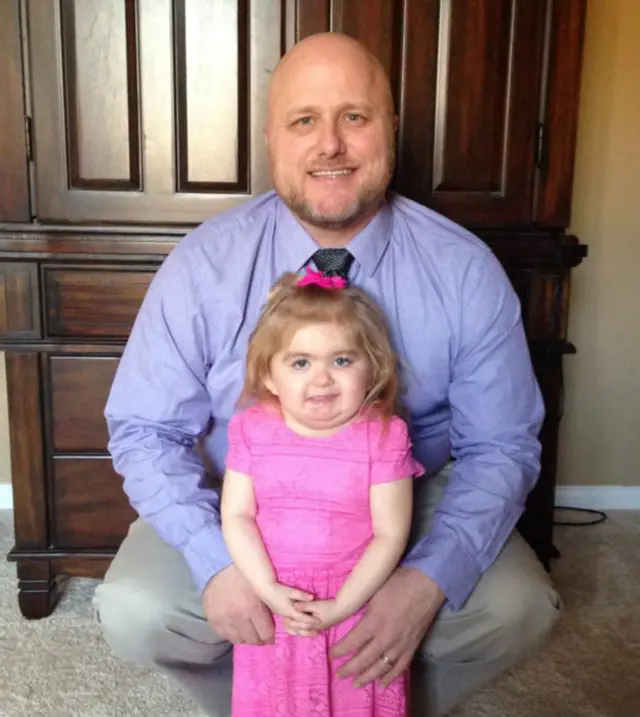 La historia de Audrey Nethery, la niña con una rara enfermedad que se ...