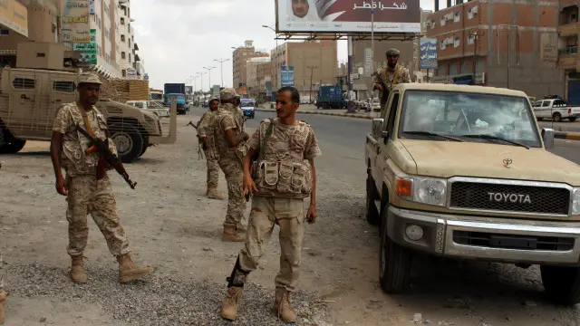 اليمن القوات الموالية للحكومة تشن هجوما على تنظيم القاعدة في الجنوب