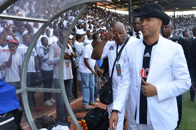Katumbi : une "rock star" en politique - BBC News Afrique