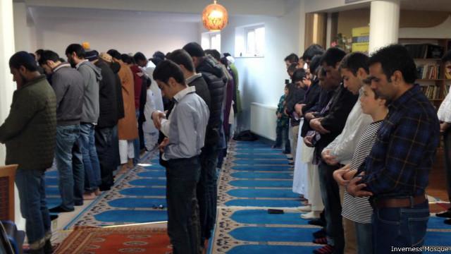 Alan Rooney masuk Islam tanpa pernah bertemu Muslim - BBC News Indonesia