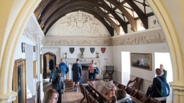 圖輯：被潮水包圍的中世紀城堡 - BBC 英伦网