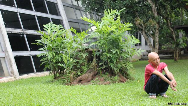 Afrizal Malna, politik sastra dan puisi gelap - BBC News Indonesia