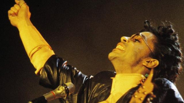 12 cosas sorprendentes que aprendimos sobre el genial músico Prince a ...