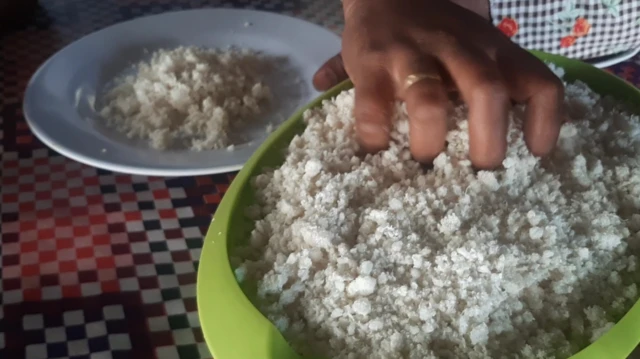 Pangan: Enbal, pangan lokal ‘ubi beracun’ di Maluku yang ‘mulai luntur ...