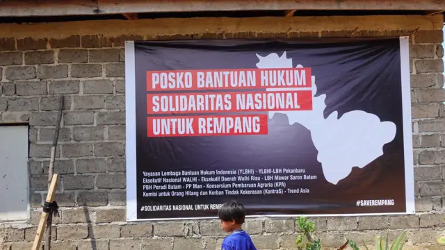 Rempang: ‘The Power of Emak-emak’ melawan relokasi - ‘Kami tak ada senjata, kami taruhan nyawa ...