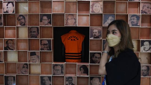 KPK tetapkan hakim tersangka ke-14 dugaan korupsi di Mahkamah Agung, 'Indonesia darurat ...