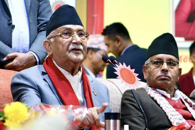 के नेपाली कांग्रेस र नेकपा एमाले मिलेर सरकार बनाउने सम्भावना छ - BBC ...