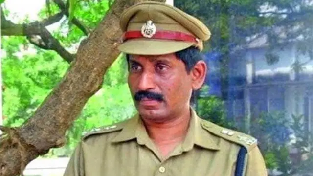 धोनीवर आरोप करणाऱ्या IPS अधिकाऱ्याची तुरुंगात रवानगी, नेमकं काय घडलं? - BBC News मराठी