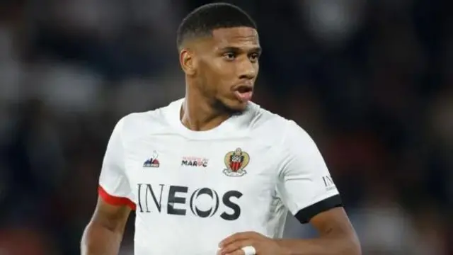 West Ham ta ɗauki aron Todibo daga Nice - BBC News Hausa