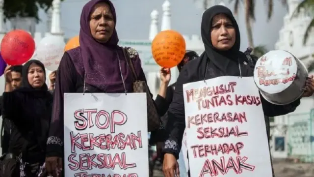 'Pandemi kekerasan seksual' di kampus dan Permendikbud 30: Mengapa 'tanpa persetujuan korban ...