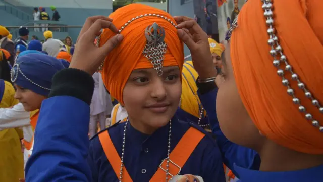 न्यूयॉर्क: सिख पुलिस अधिकारी अब पगड़ी पहन पाएंगे - BBC News हिंदी